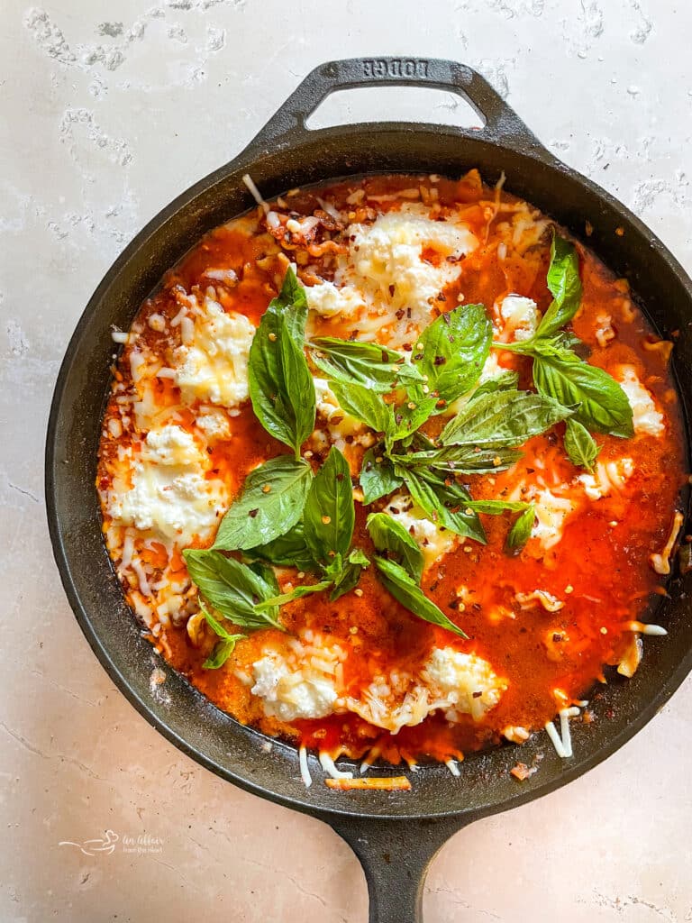 Easy Skillet Lasagna Recipe (One Pan/30 Minutes)