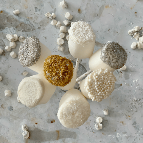 Winter Wonderland Snack Mix - A Sparkling Wintery White Snack Mix.