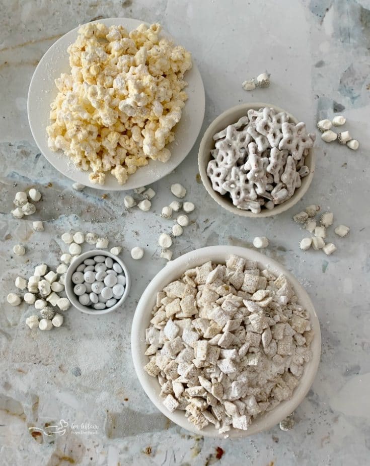 Winter Wonderland Snack Mix - A Sparkling Wintery White Snack Mix.