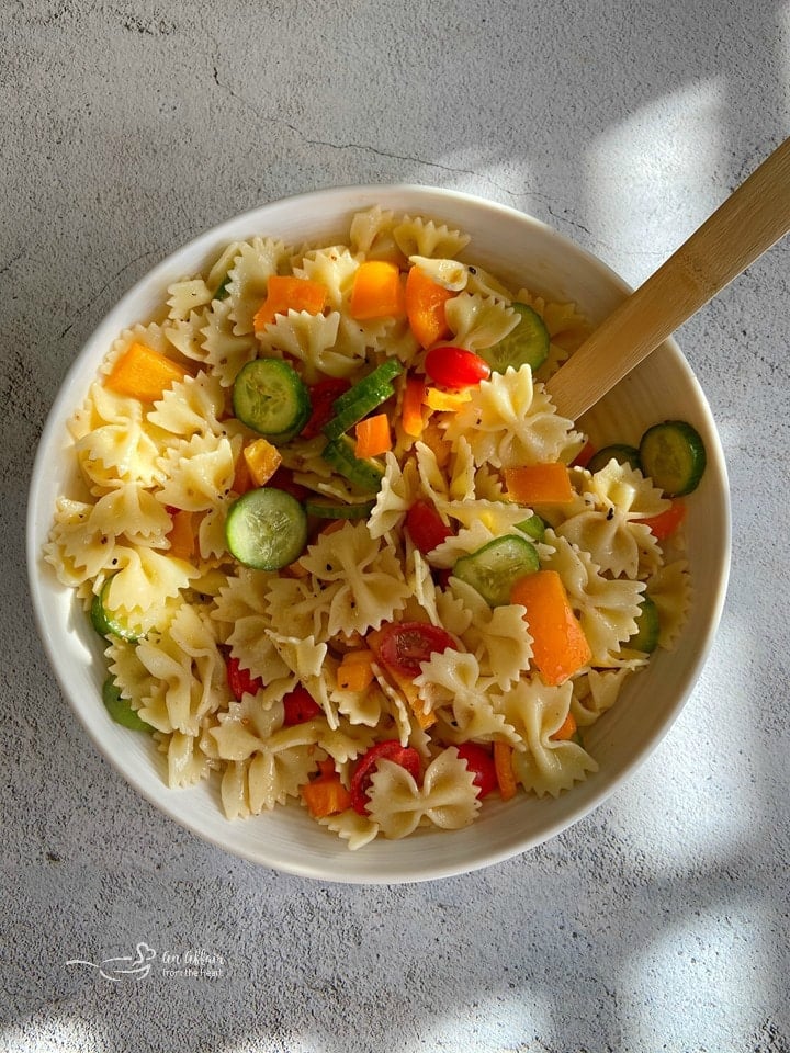 Easy French Vinaigrette Pasta Salad - A simple meatless pasta salad.
