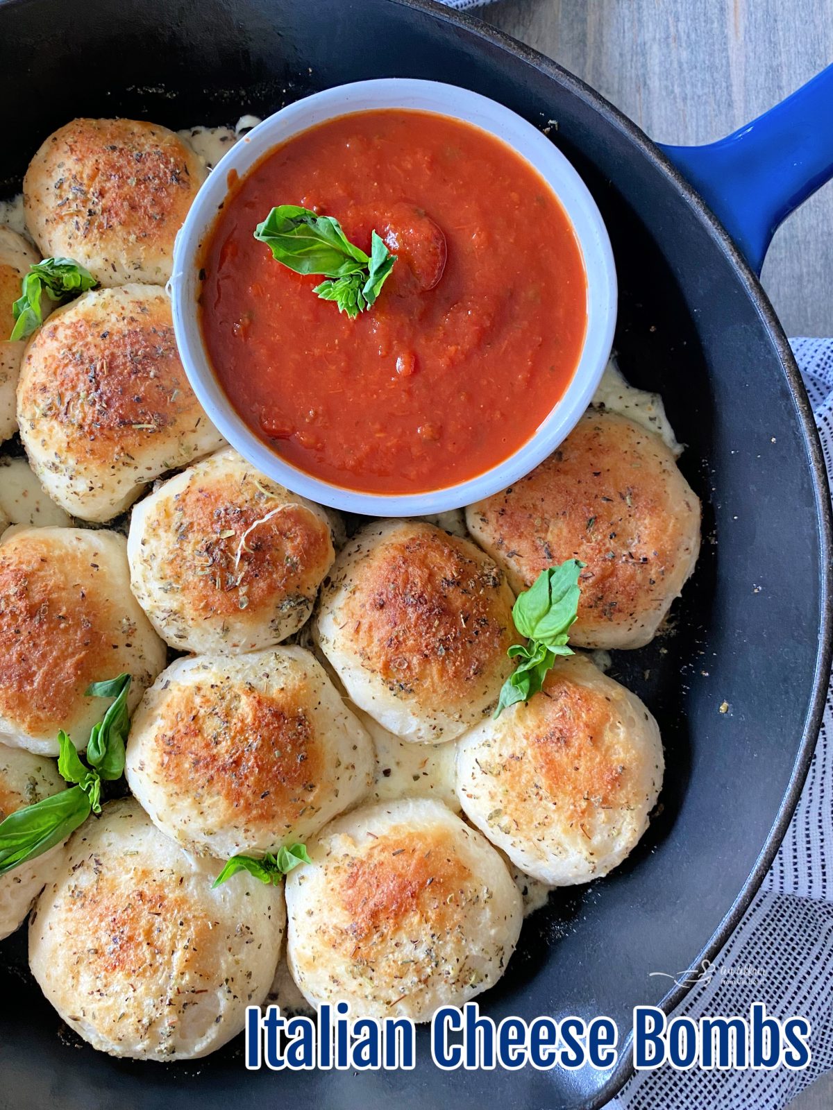 Italian Cheese Bombs | 5 ingredient Italian appetizers!