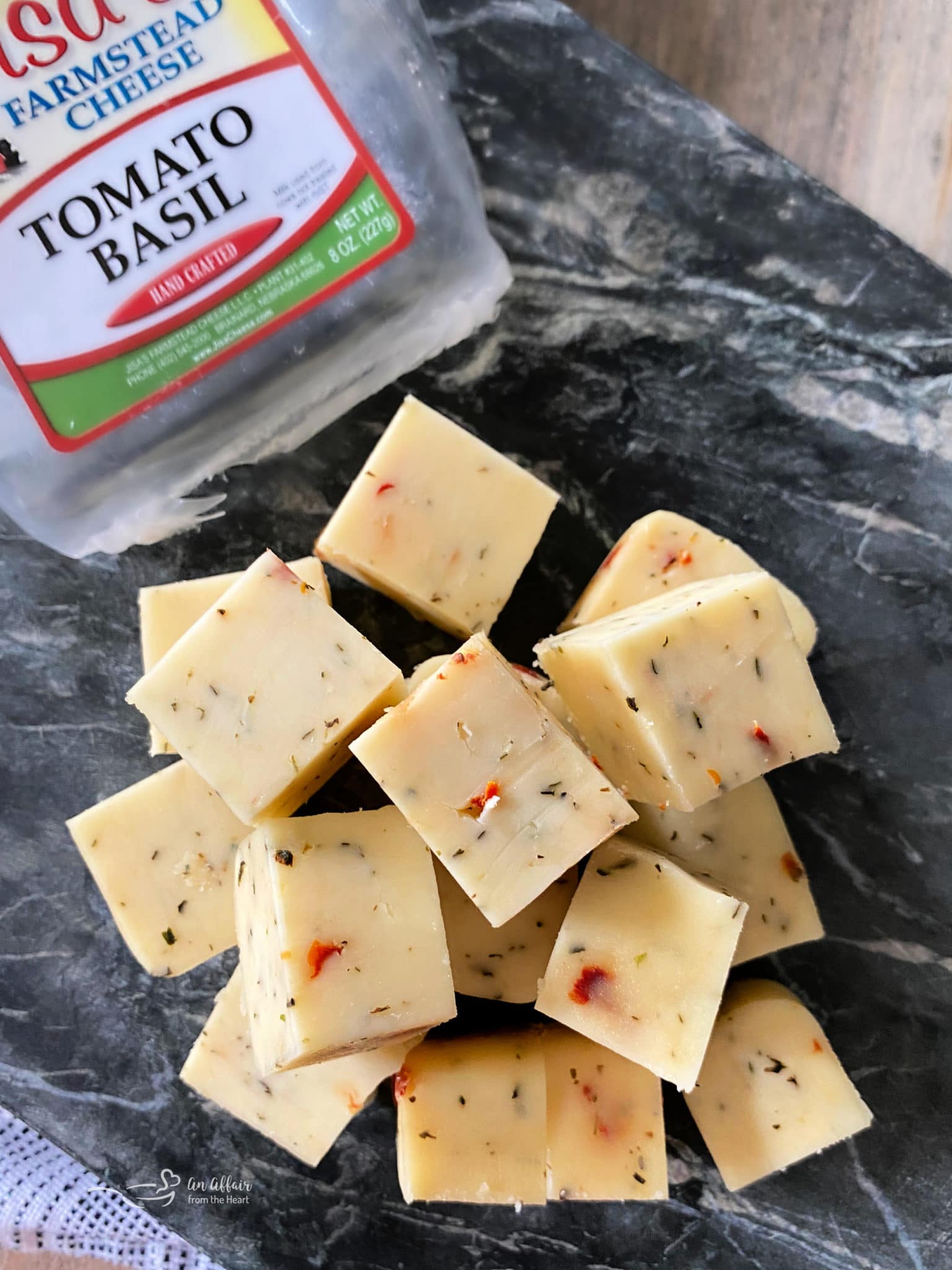 Italian Cheese Bombs | 5 ingredient Italian appetizers!