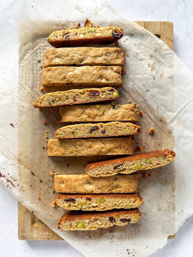 Holiday Biscotti (Cranberries, Pistachios & White Chocolate)