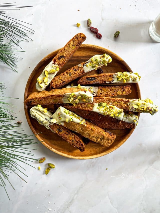 Holiday Biscotti (Cranberries, Pistachios & White Chocolate)